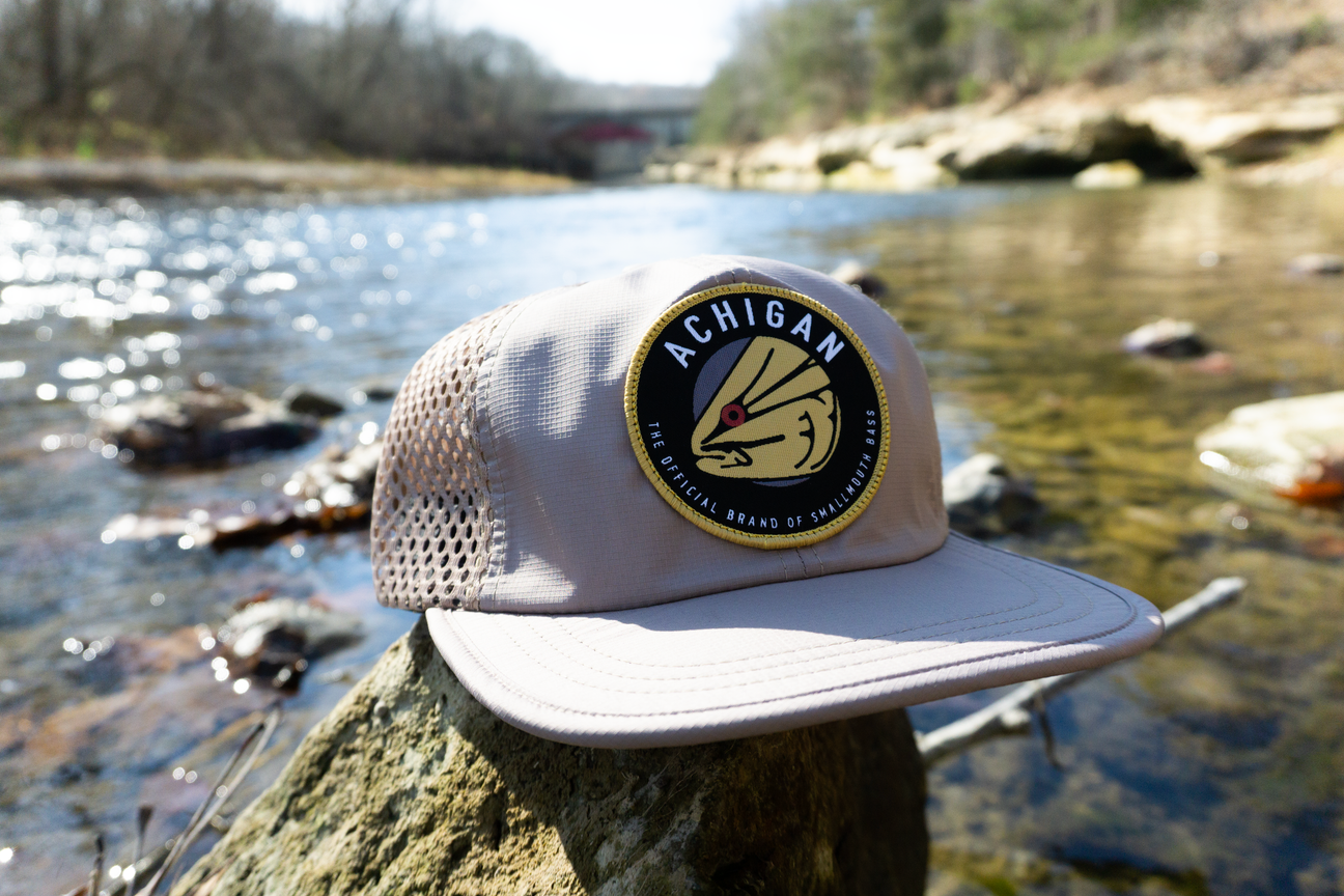 Achigan performance logo hat